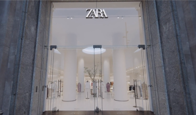 ザラ（ZARA）銀座店、大巻伸嗣とのコラボレーションによる特設インスタレーションを公開 - Oui Speak Fashion Japan ...
